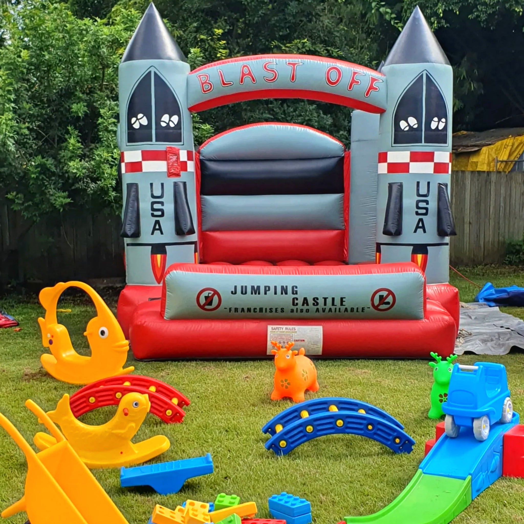 Rocket Jumping Castle Party Bundle, South Brisbane – MAXI FUN Toys